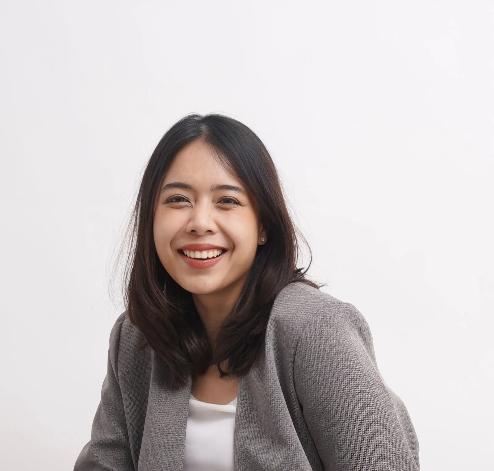 Irena Monica, M.Psi., Psikolog | Team Kami | Nous Consulting Indonesia